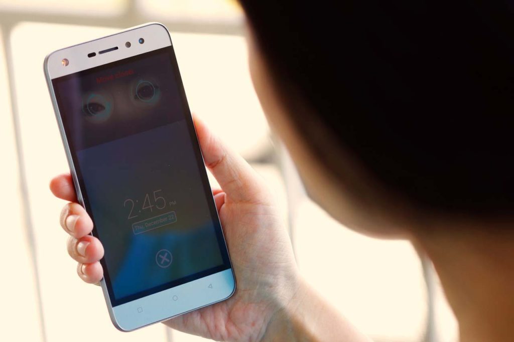 Cherry Mobile Iris review: A peek into the future - revü