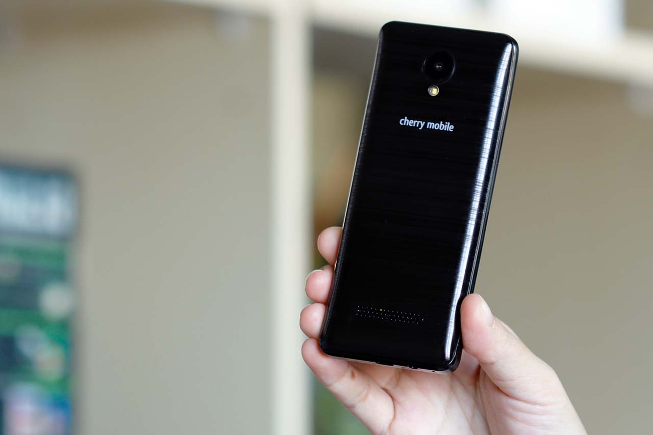 P1,299 Cherry Mobile Click review: A curious mix of old and new - REVU ...