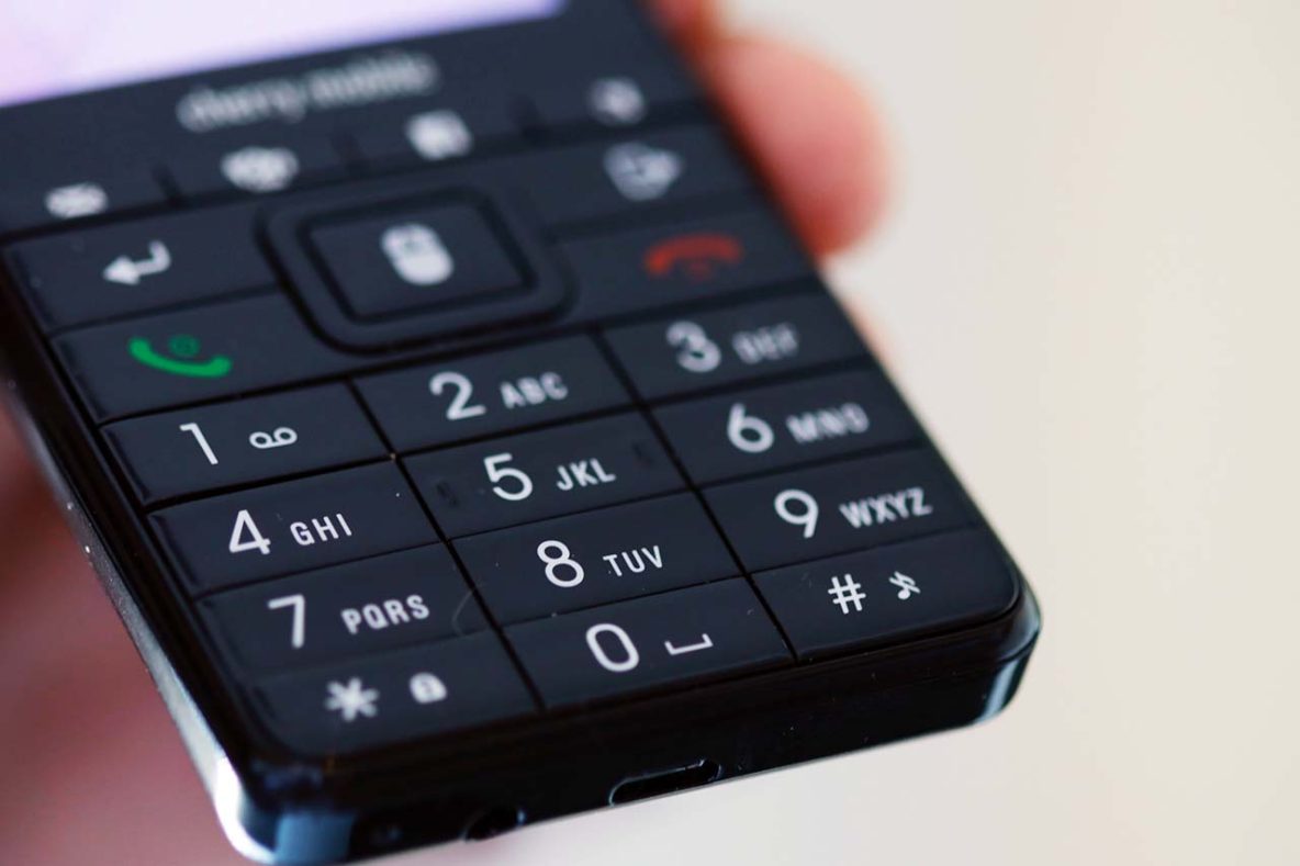 P1,299 Cherry Mobile Click review: A curious mix of old and new - revü