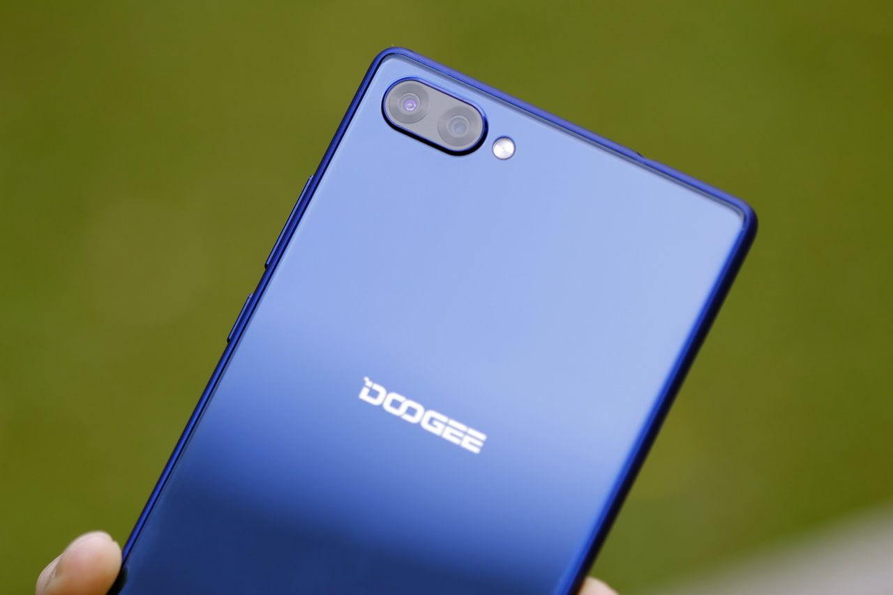 Doogee Mix review: Great hardware let down by awful software - revü