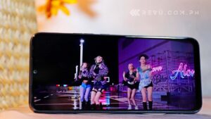 Tecno Spark 6 Air review: Heavy in value, light in price - revü