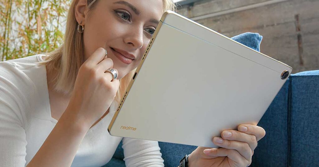 Realme Pad launched as brand's first tablet. Price, specs here - revü
