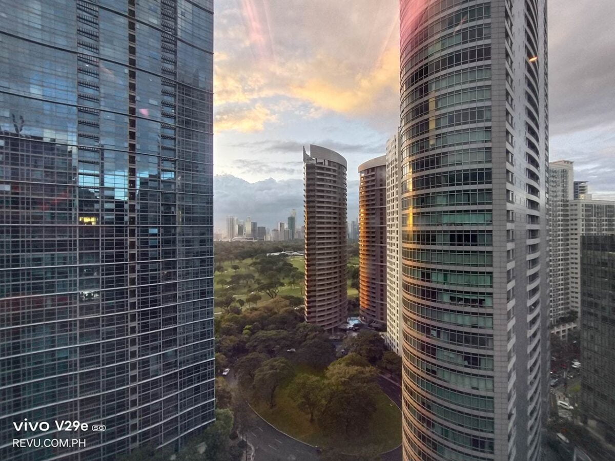 vivo V29e 5G review: All grown up - revü