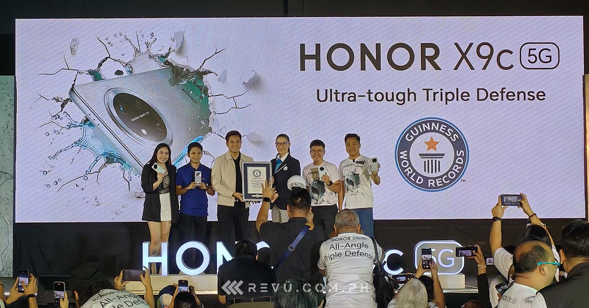 HONOR X9c 5G sets Guinness 'mass phone drop' record ahead of Jan 10 PH ...